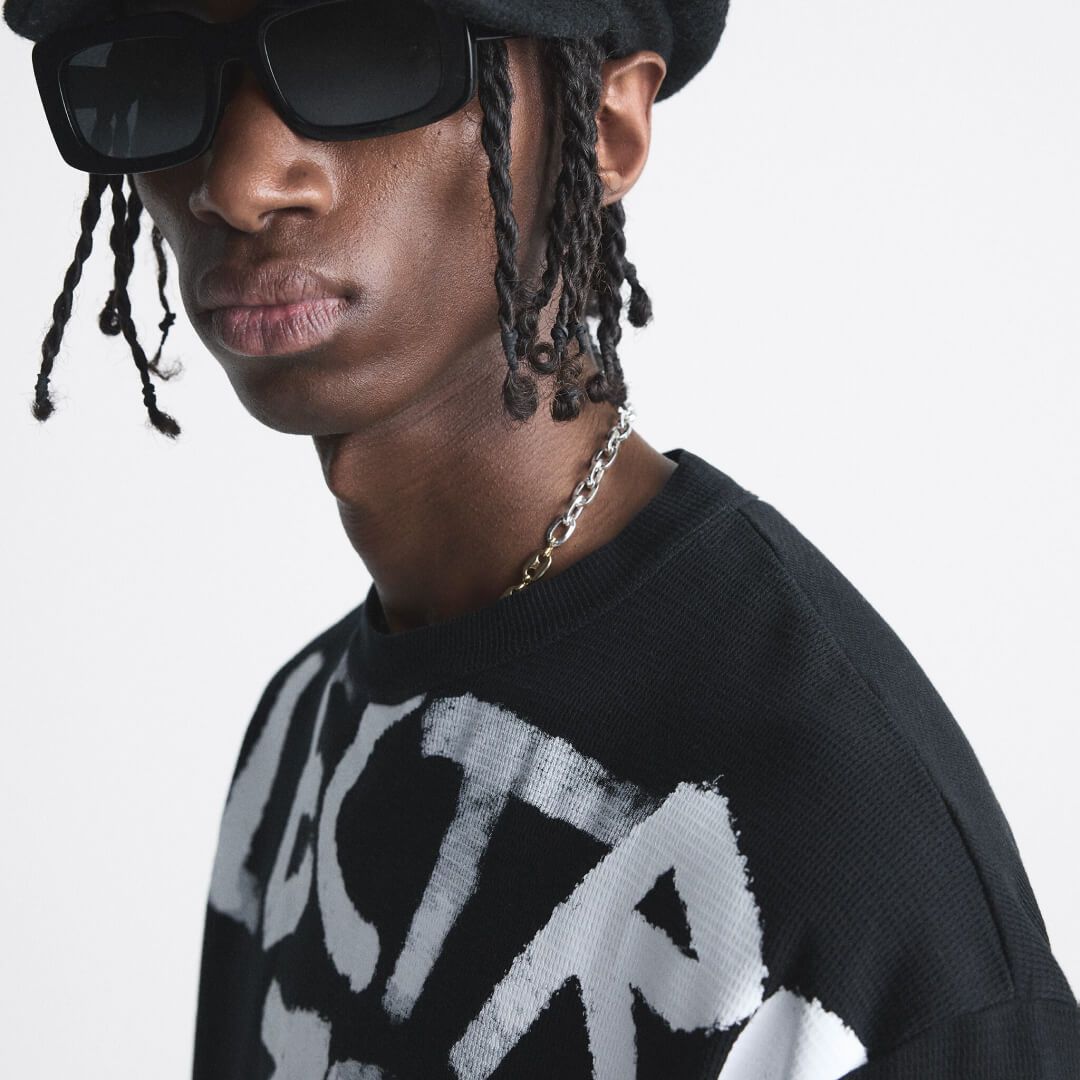 T-SHIRT WITH GRAFFITI - IDCE